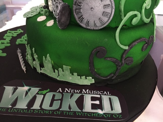 Wicked Birthday Cake! – Let's Go To The Movies